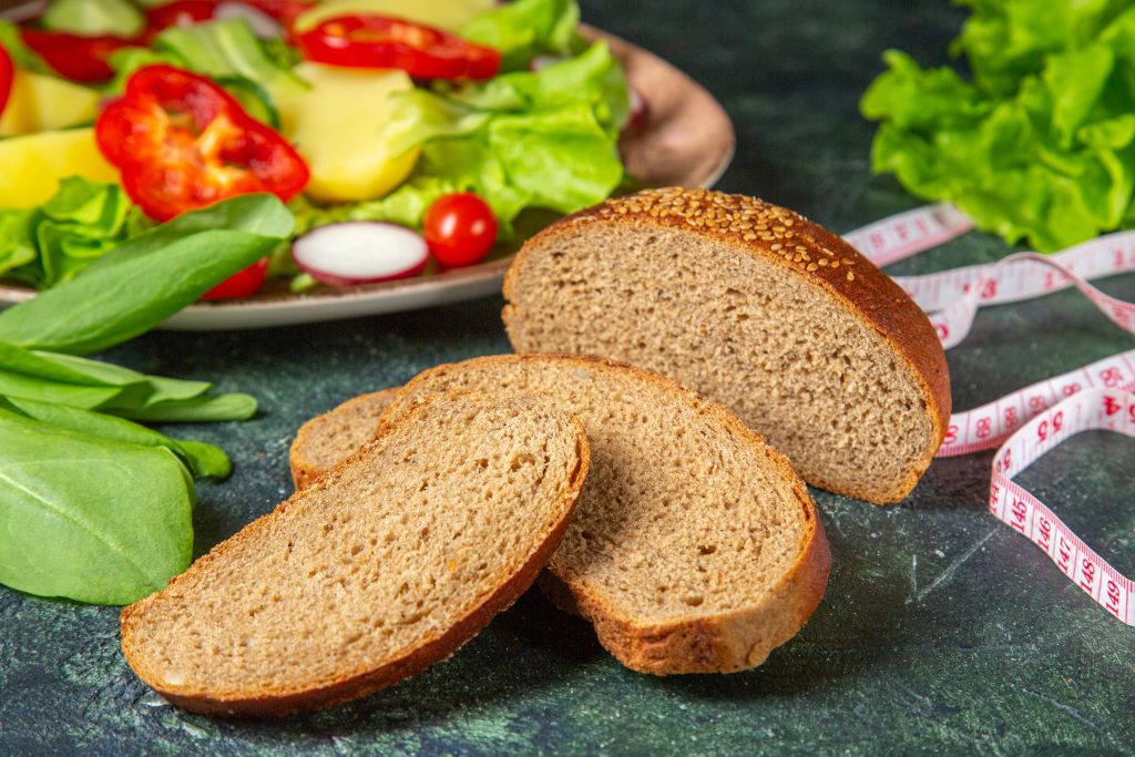 What is difference Between Whole Wheat and Brown Bread?